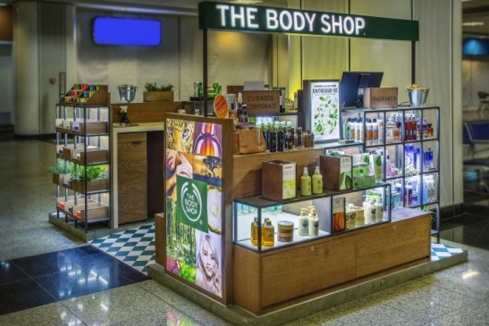 The Body Shop: Pop up store - Visual merchandising - Retroiluminados