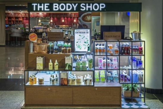The Body Shop: Pop up store - Visual merchandising - Retroiluminados
